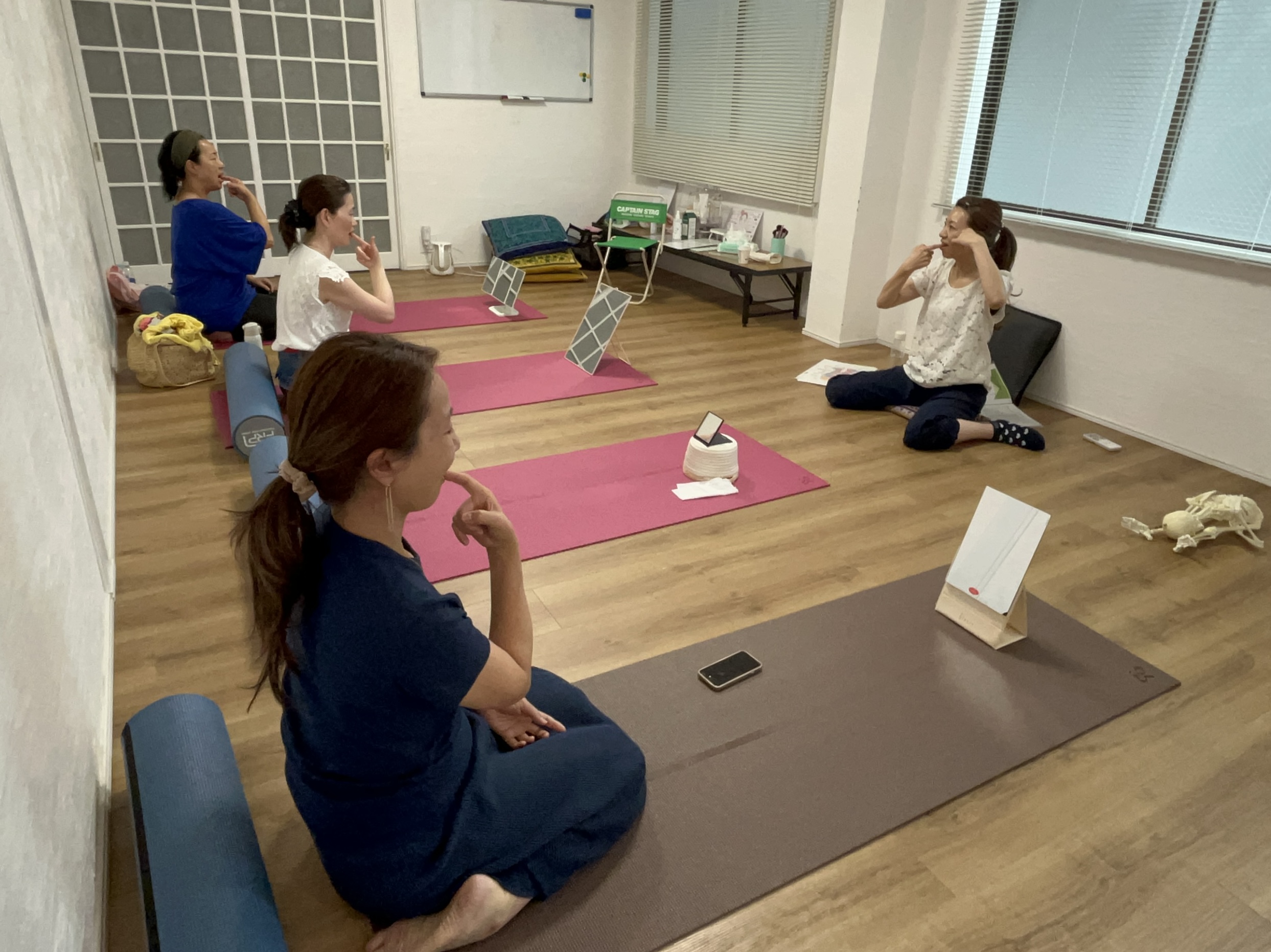 表情筋ヨガスタート | studio HALETA｜川口駅徒歩5分少人数制ヨガ・ピラティス